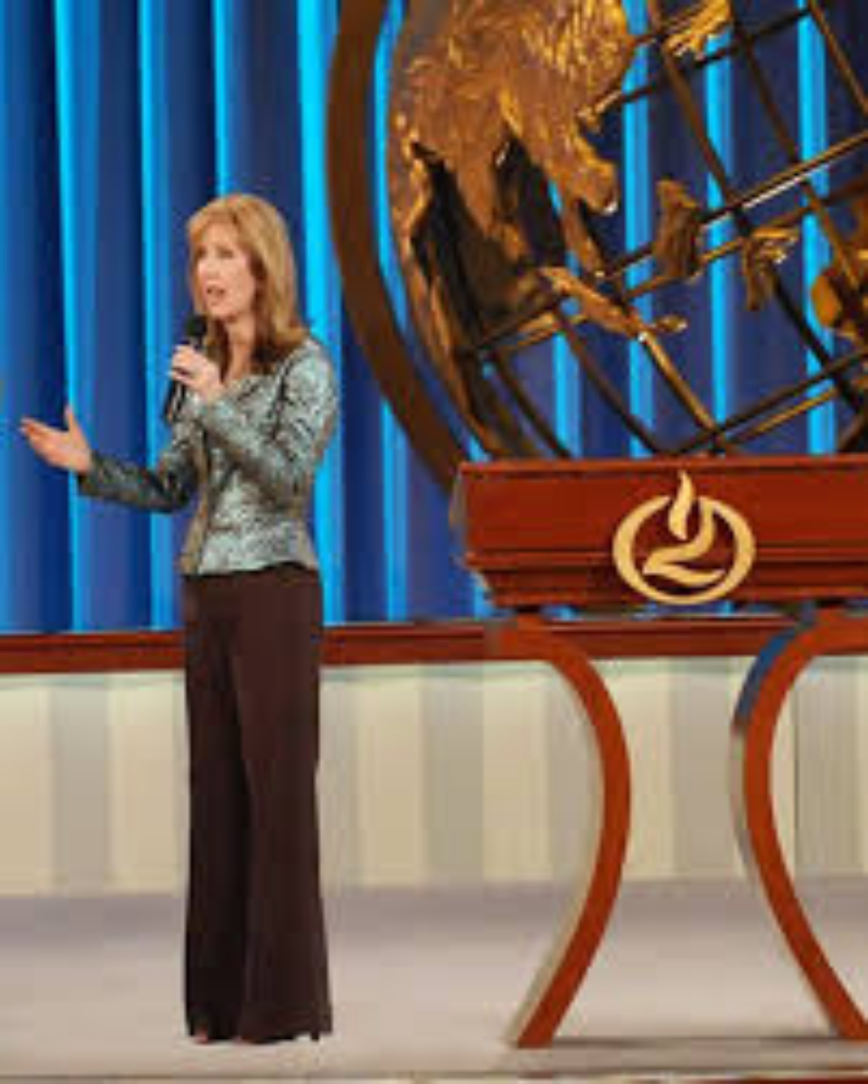 Lisa Osteen Comes Wiki