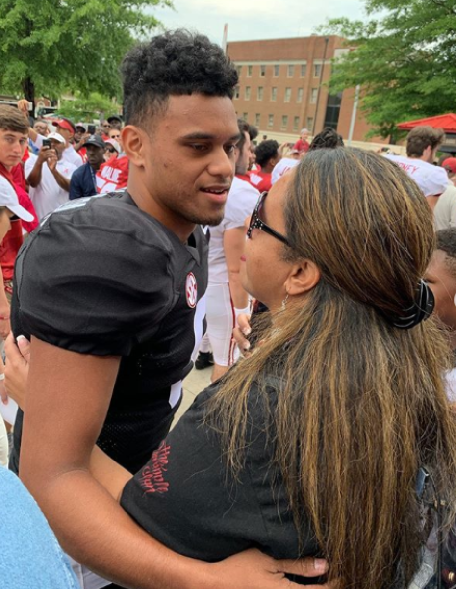 Taulia Tagovailoa Wiki