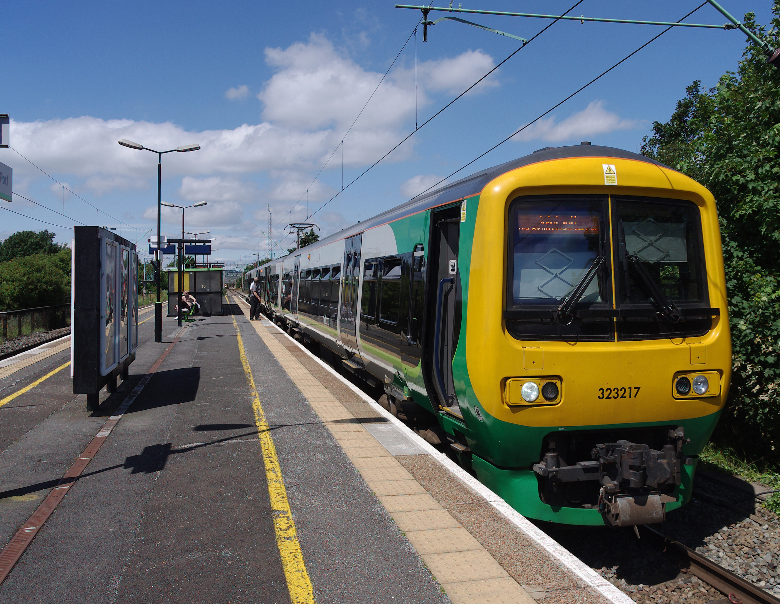 British Rail Class 323 | Wiki | Everipedia