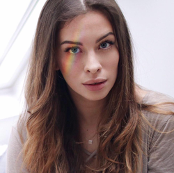 Kim Lianne Wiki & Bio - YouTuber