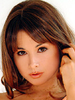 Chloe Vevrier | Wiki & Bio | Everipedia