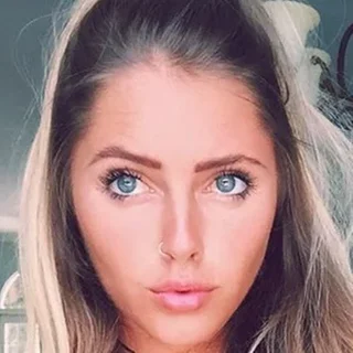 Emily Zeck Wiki & Bio - Instagram Star