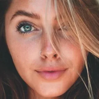 Emily Zeck Wiki & Bio - Instagram Star