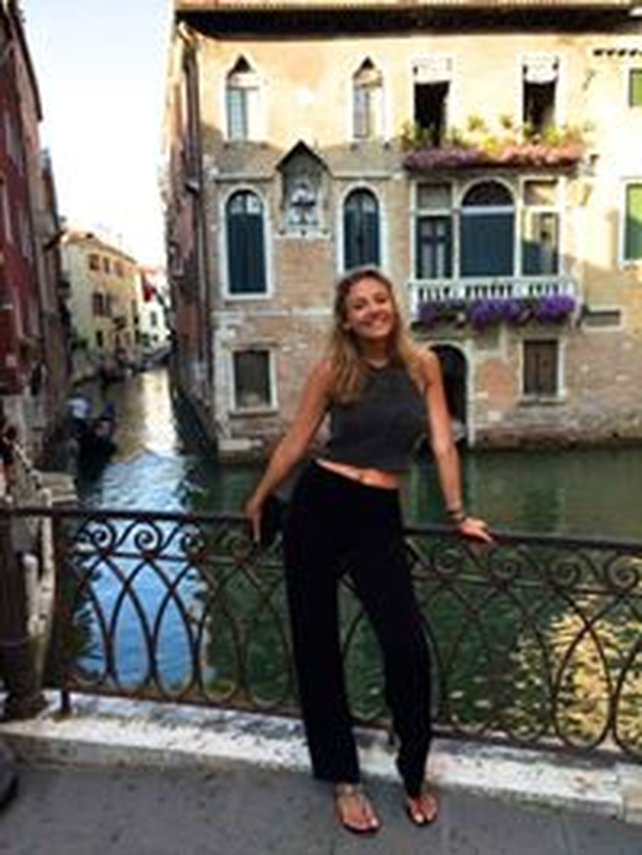 Daphne Papapolyzou (Δάφνη Παπαπολυζου) Wiki