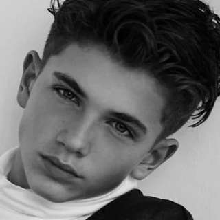 Ozzy Model Wiki & Bio - Model