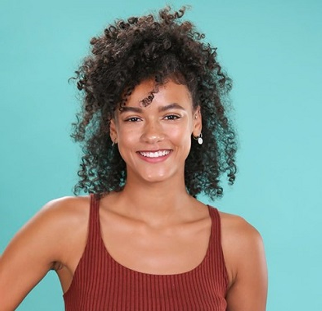 Alexa Caves Wiki & Bio