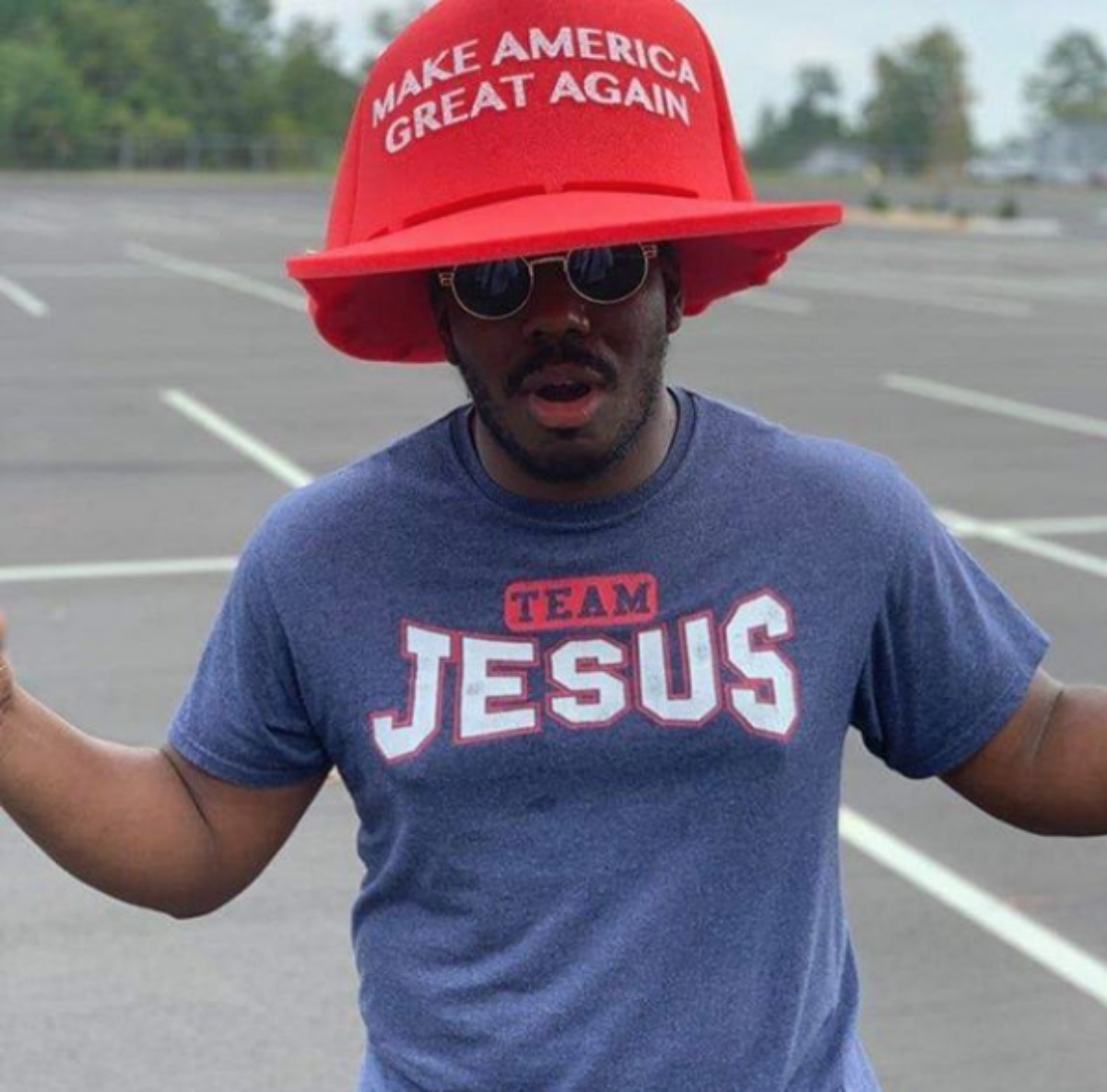 Rapper Mesus brings it on his track Trump 2020 | Political Talk