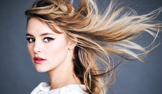 Hassie Harrison Wiki & Bio