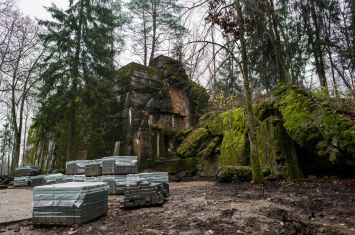 Hitler's Garden Wiki