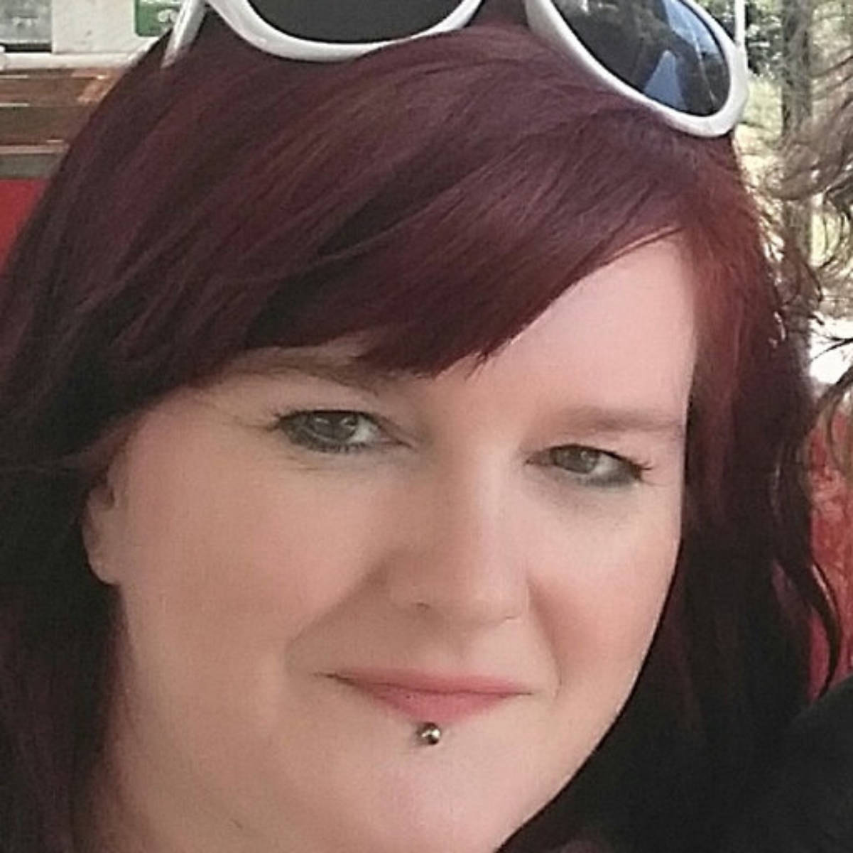 Karen Barr's Instagram, Twitter & Facebook on IDCrawl